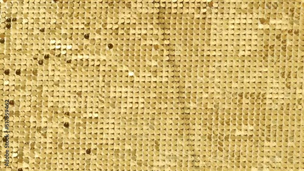 Vidéo Stock rows of blinking golden yellow brass metal plaques sway in ...