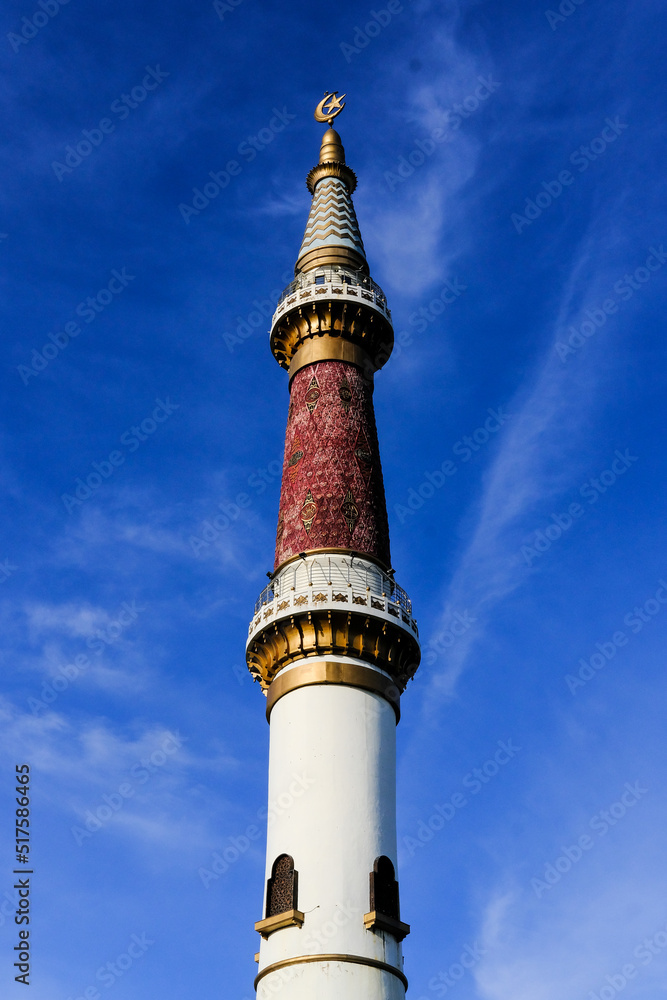 Foto de Padang Grand Mosque Tower. Padang Grand Mosque minaret. Masjid ...