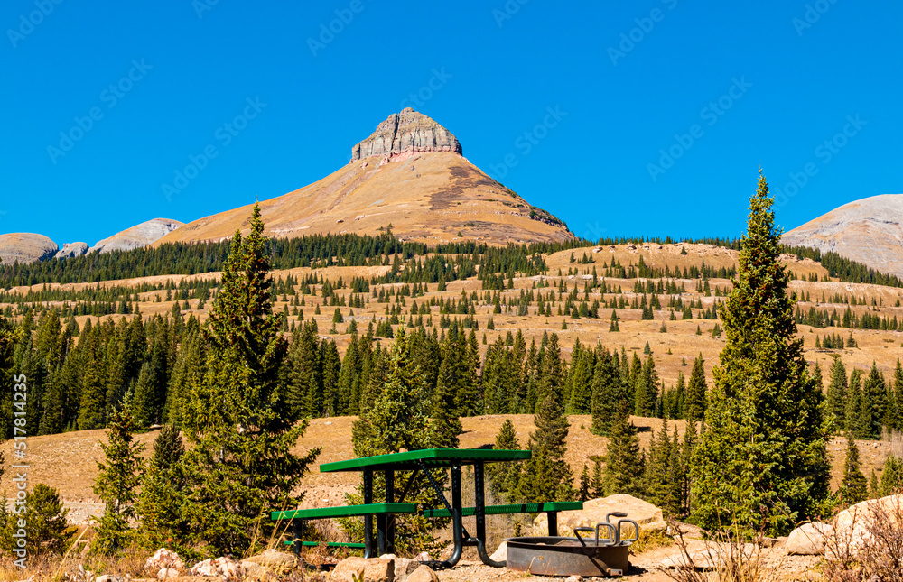 Foto de Molas Lake Campground With Grand Turk Peak, San Juan Mountains ...