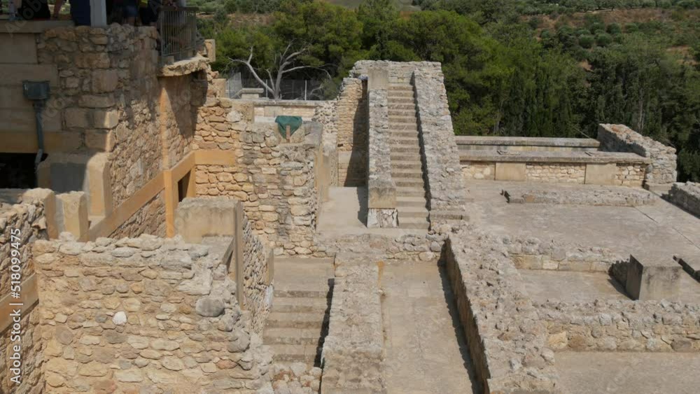 Vidéo Stock The world famous Knossos Palace of King Minos where ...
