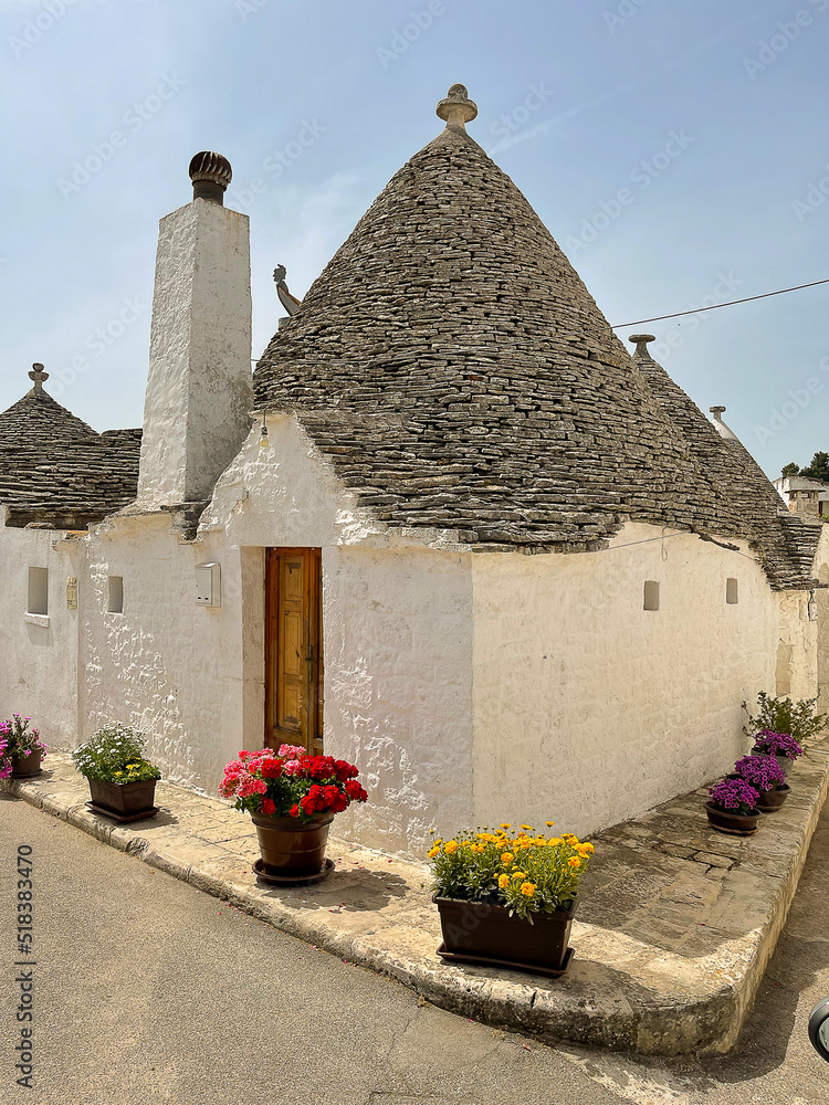 Alberobello, Italy, Apulia region Trullo buildings, Trulli of ...