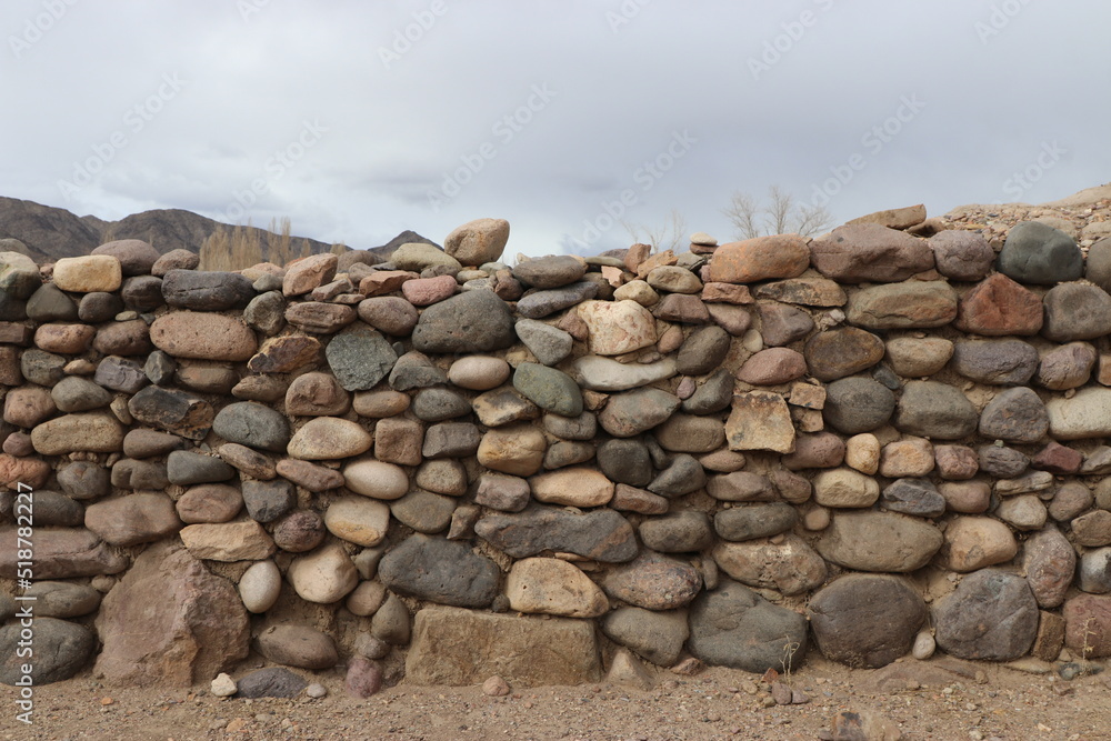 Muro de piedras y barro Stock Photo | Adobe Stock