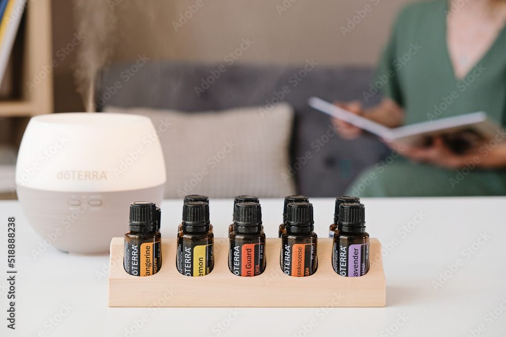 Foto de Moscow, Russia, 22th of May 2022: Business with DoTerra. Woman ...