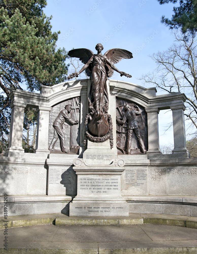 Titanic Memorial in Southampton, UK. Erected over 100 years ago to ...