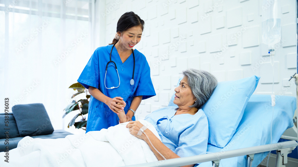 Female doctor brought the results of the treatment to the female ...