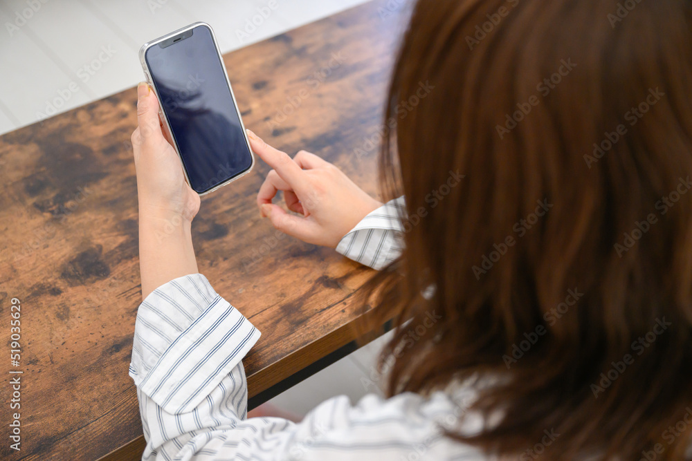 Woman's hand looking at phone Screen for composite black Stock-Foto ...