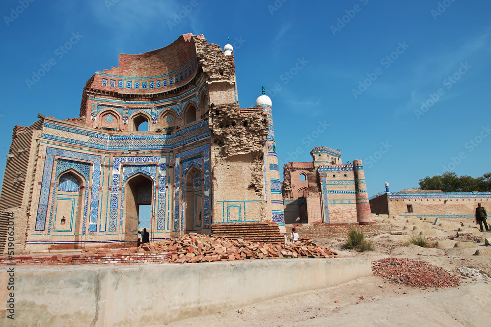 Uch Sharif, Ruins of centuries old Mausoleums close Bahawalpur ...