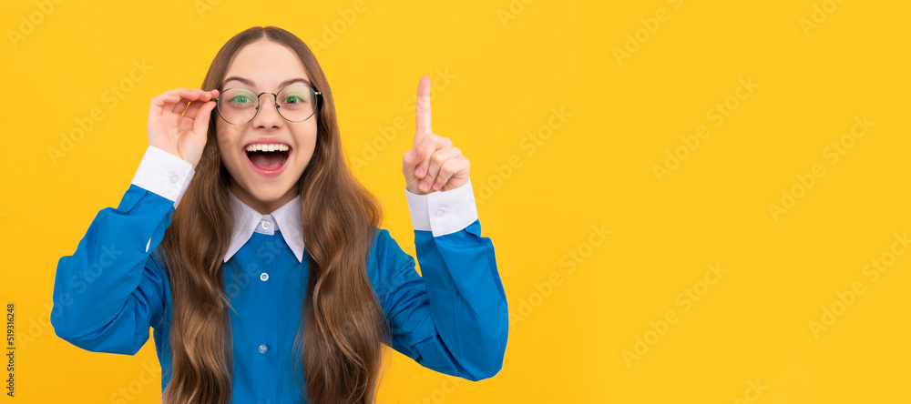 Genius idea. Girl genius with raised finger. Child prodigy in ...