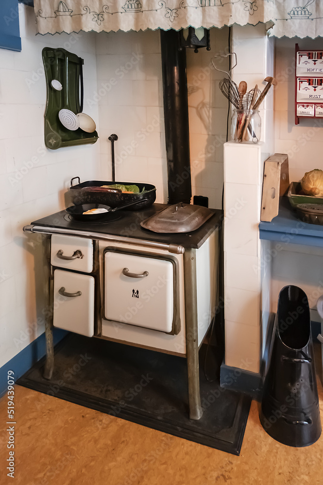 Museum Het Schip in Amsterdam School architectural style complex (1919 ...