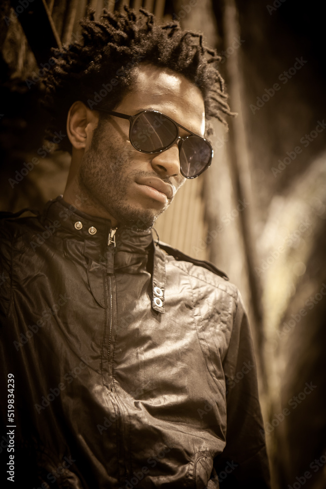 Urban Night Life. Conceptual fashion portraits in a derelict urban ...