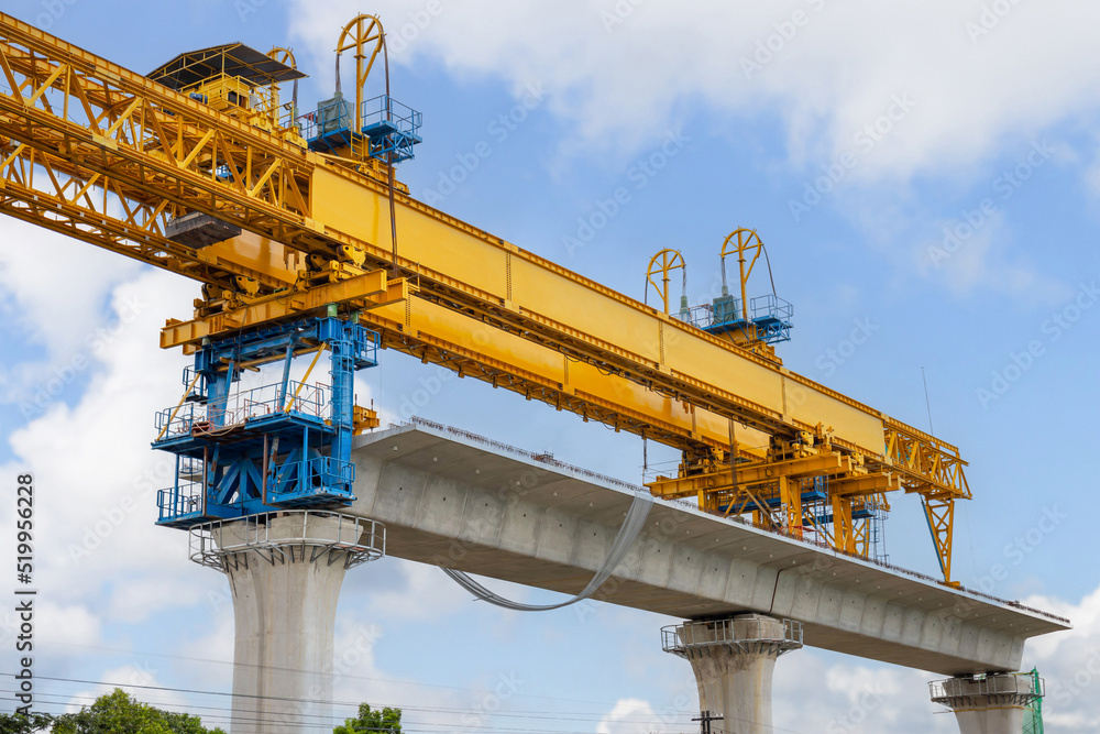 Infrastructure construct concepts, Construction of a mass transit train ...