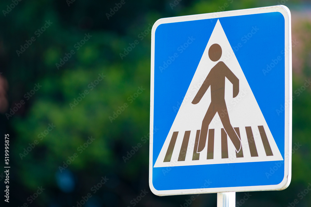 Señal de información (advertencia) de paso de peatones Stock Photo ...