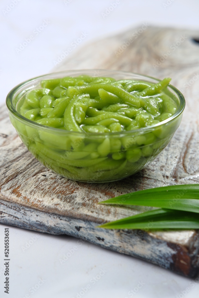 es Cendol or lod chong is a sweet ice dessert made from pandan short ...