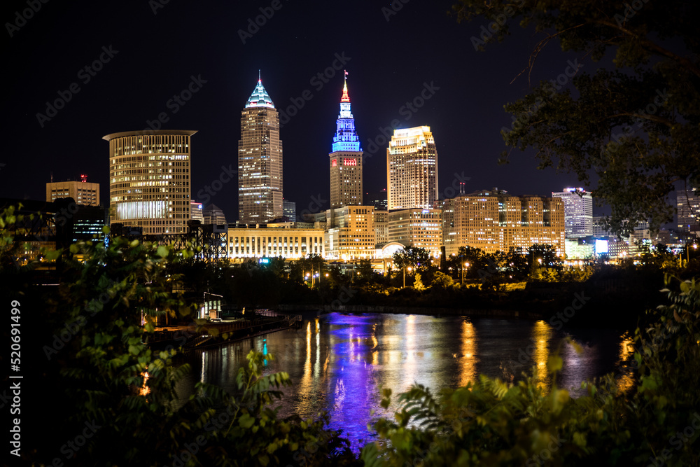 Cleveland Ohio at Night Stock-Foto | Adobe Stock