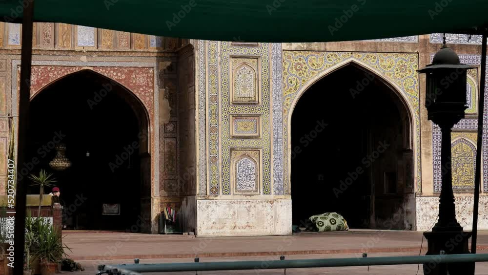 Video of beautiful archway gates of Masjid Wazir Khan mosque in Lahore ...
