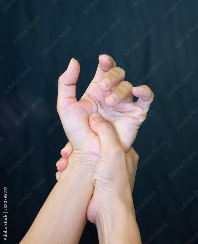 Trigger Finger a defect in a tendon causing a finger to jerk or snap ...