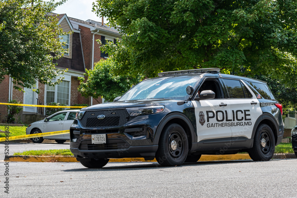 A Gaithersburg, Md. police car blocks access to a crime scene. Stock ...