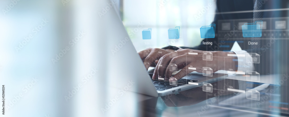 Foto De Business Development Business Developer Using Kanban Board Framework On Virtual