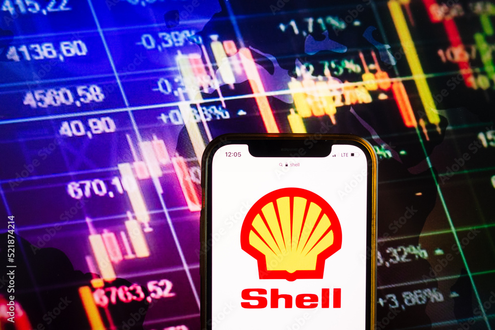 KONSKIE, POLAND - August 07, 2022: Smartphone displaying logo of Shell ...