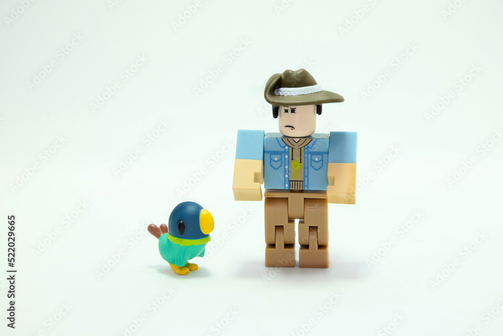 Plastic toys figures with characters from the Roblox video game. Roblox ...