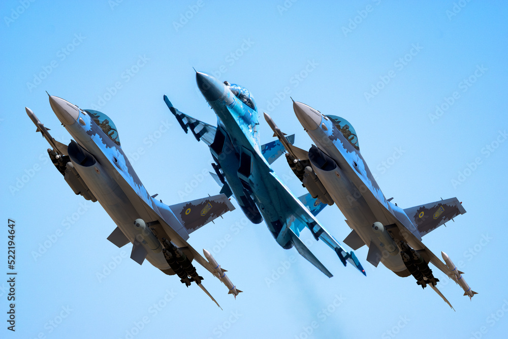 Ukrainian Air Force fighters:Su-27 assisted by F-16s in a hypothetical ...