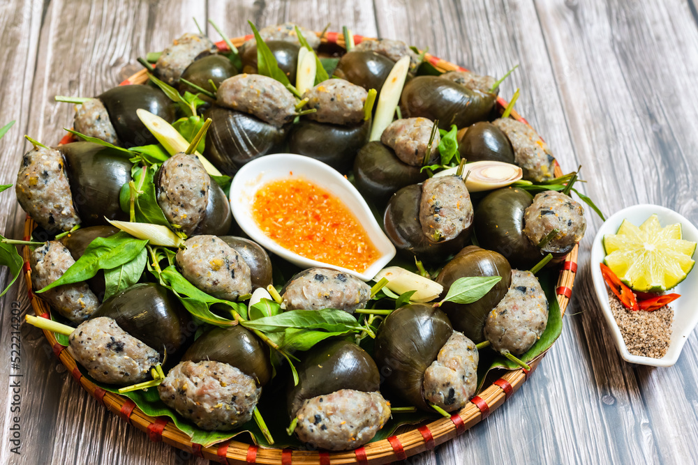 Steamed snails with lemongrass ( Oc doi hap xa). The ingredients ...