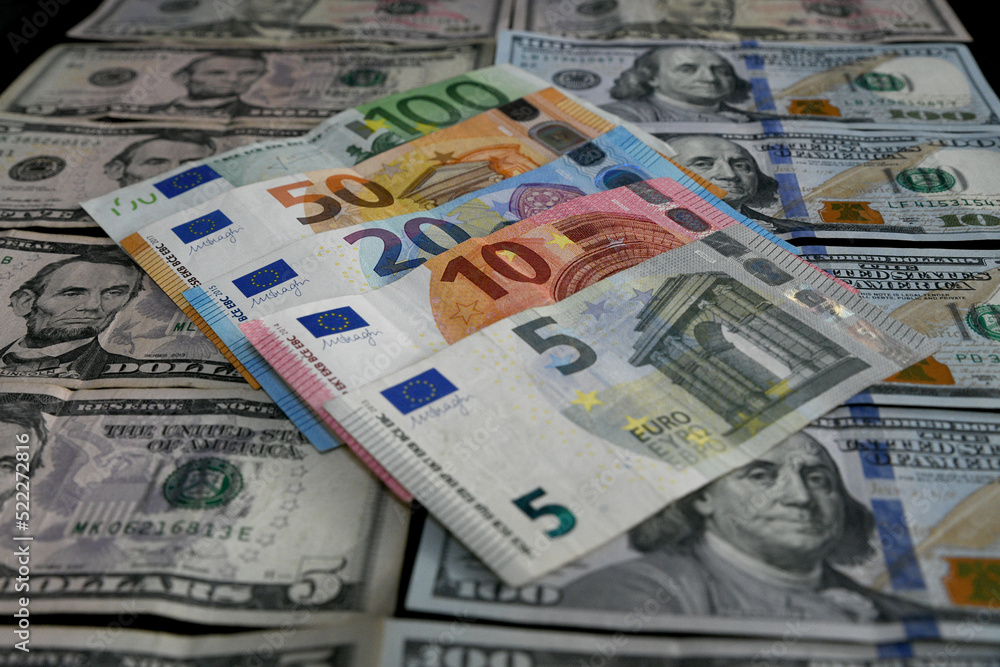 Euro Vs Dollar Pictures of the currencies of the euro against the ...