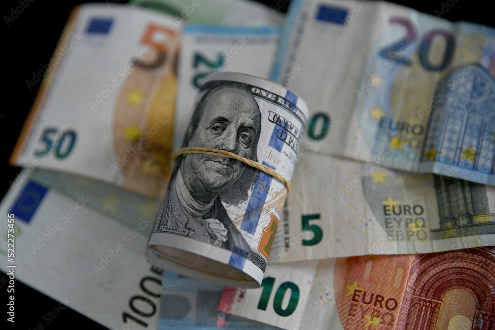 Euro Vs Dollar Pictures of the currencies of the euro against the ...