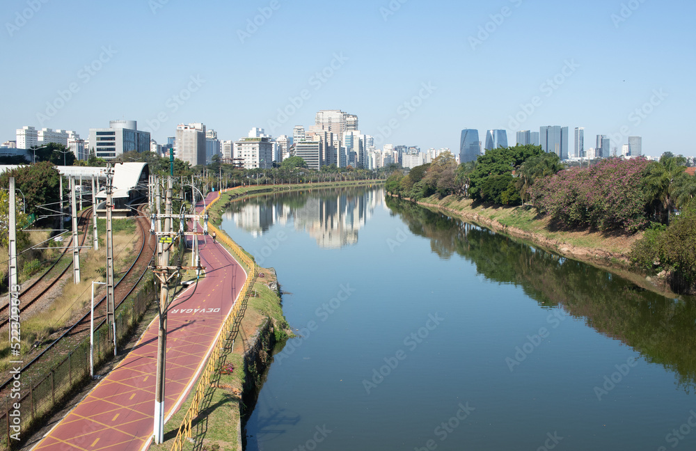 Rio Pinheiros (Pinheiros River), Marginal Pinheiros bike path and ...