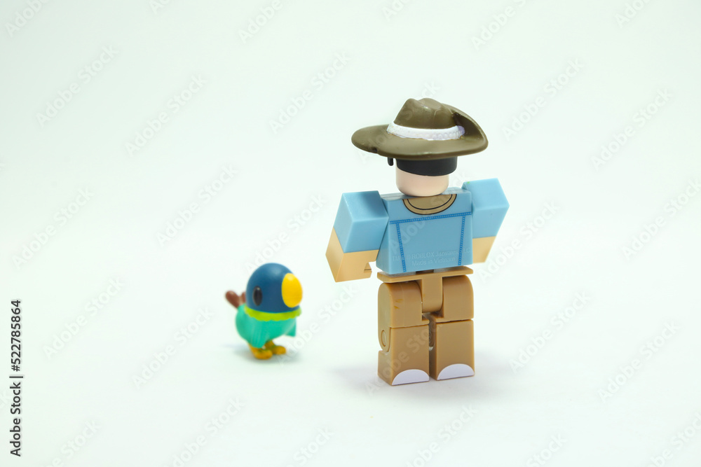 Plastic toys figures with characters from the Roblox video game. Roblox ...