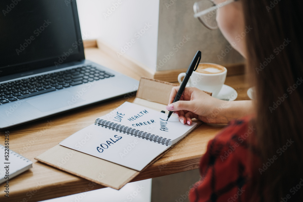 Main life goals, How to Set and Achieve Life Goals. Young woman girl ...