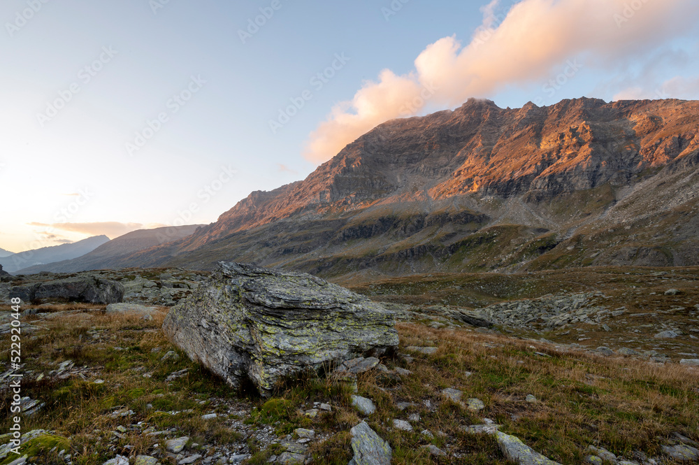 Col frontière de Clapier du côté italien dans les Alpes en France en ...