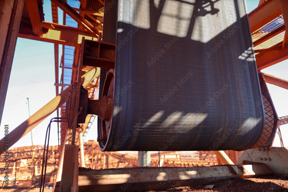 Side view of conveyor belt Gravity Take Up with structure its ...