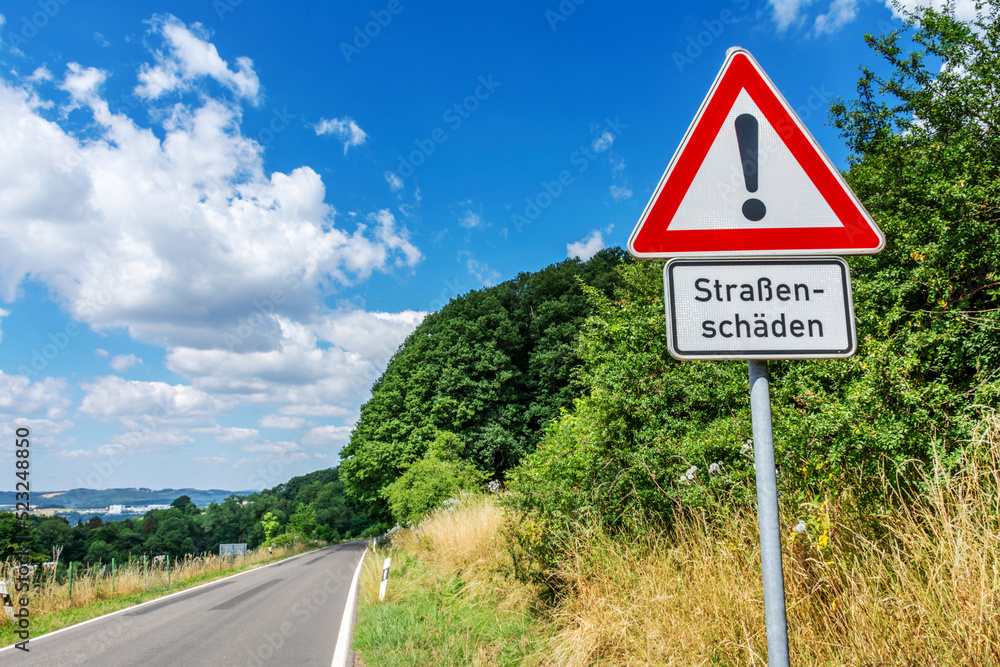 Poster Verkehrszeichen Straßenschild Warnschild Straßenschäden an ...