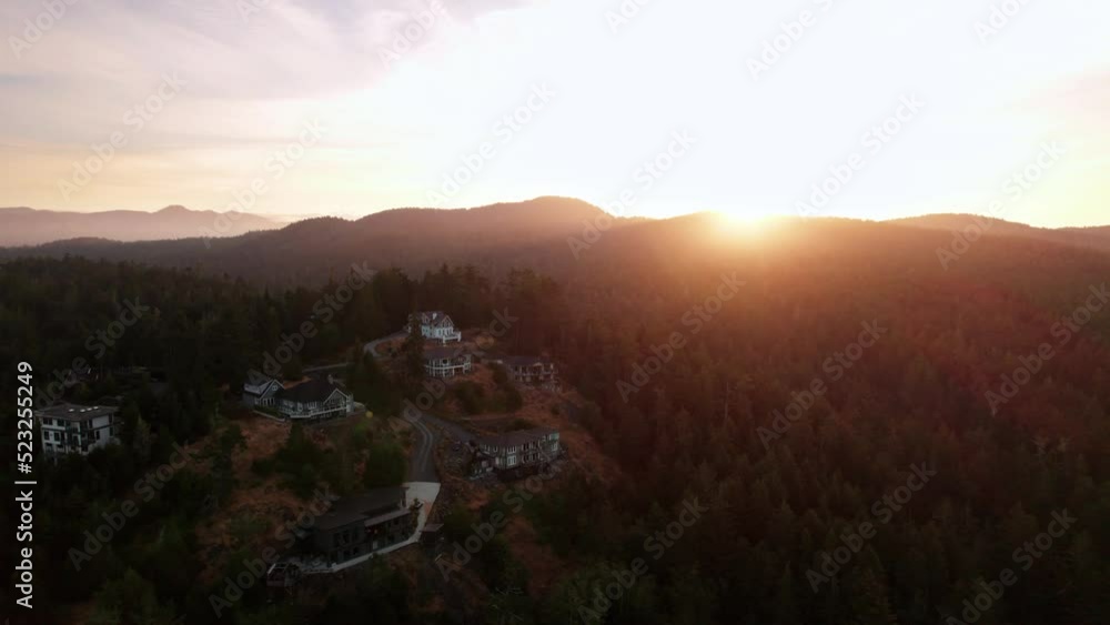 Luxury real estate waterfront property on Vancouver Island, sunrise ...
