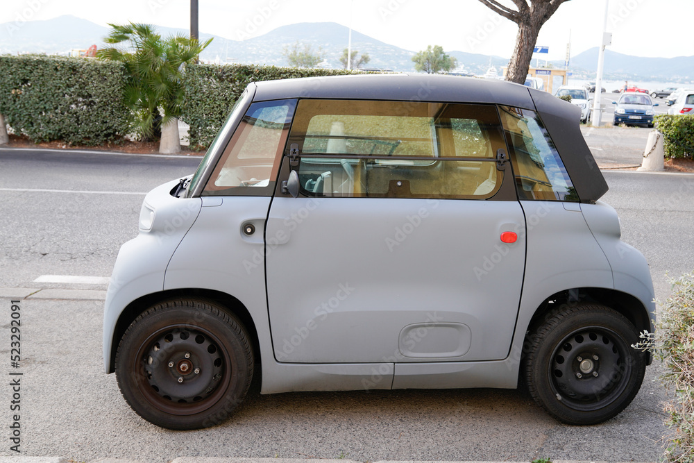 Citroen Ami french ev electric car tiny cube on wheels vehicle in ...