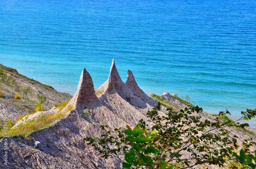 Chimney Bluffs State Park, New York. It’s situated on the southern ...