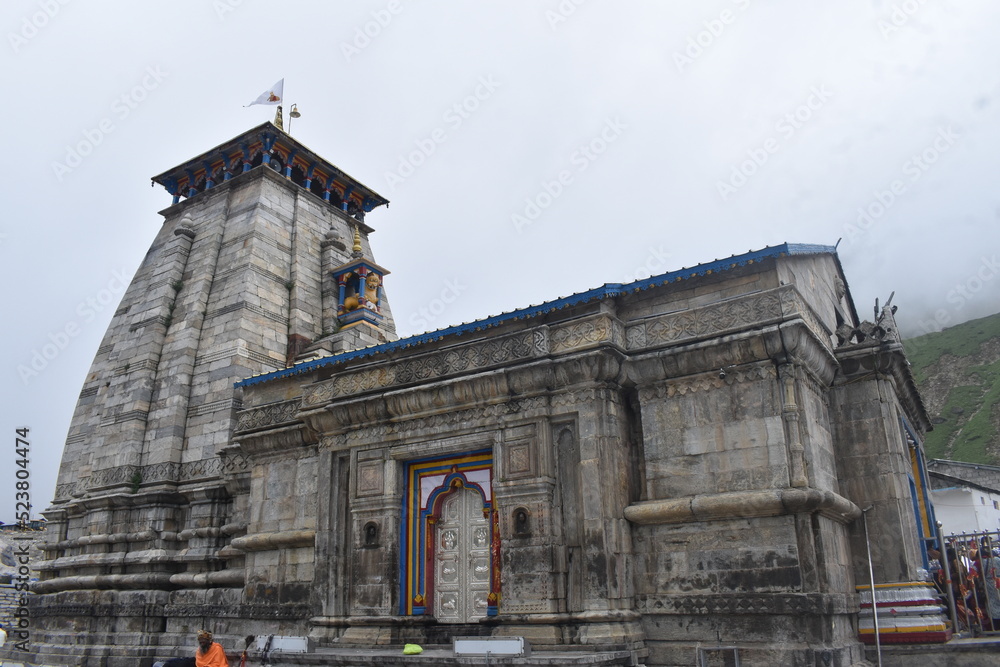 kedarnath temple side pic Stock Photo | Adobe Stock