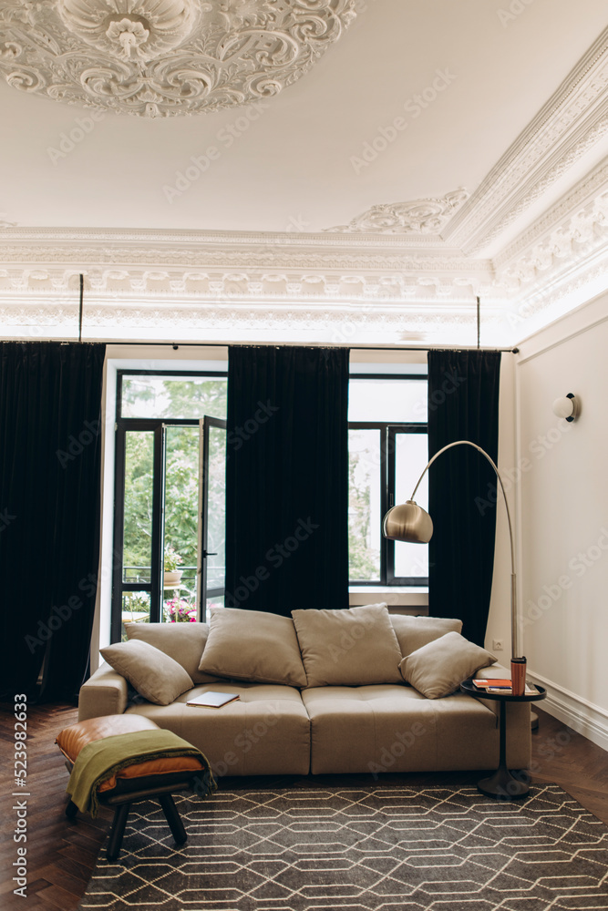 Foto de an example of a living room interior in a neo-classical style ...