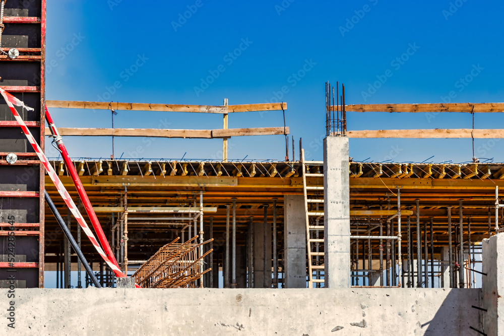 Formwork for pouring the second floor of a monolithic building ...