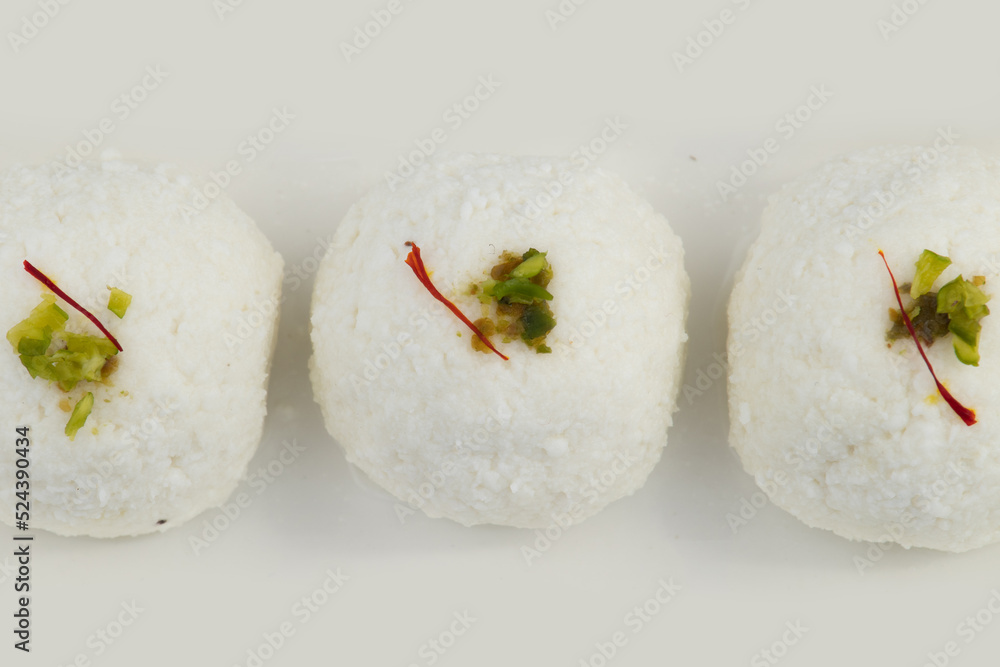 Foto de Bengali Mithai Kacha Gola Also Called Pranohora Sondesh Mishti ...
