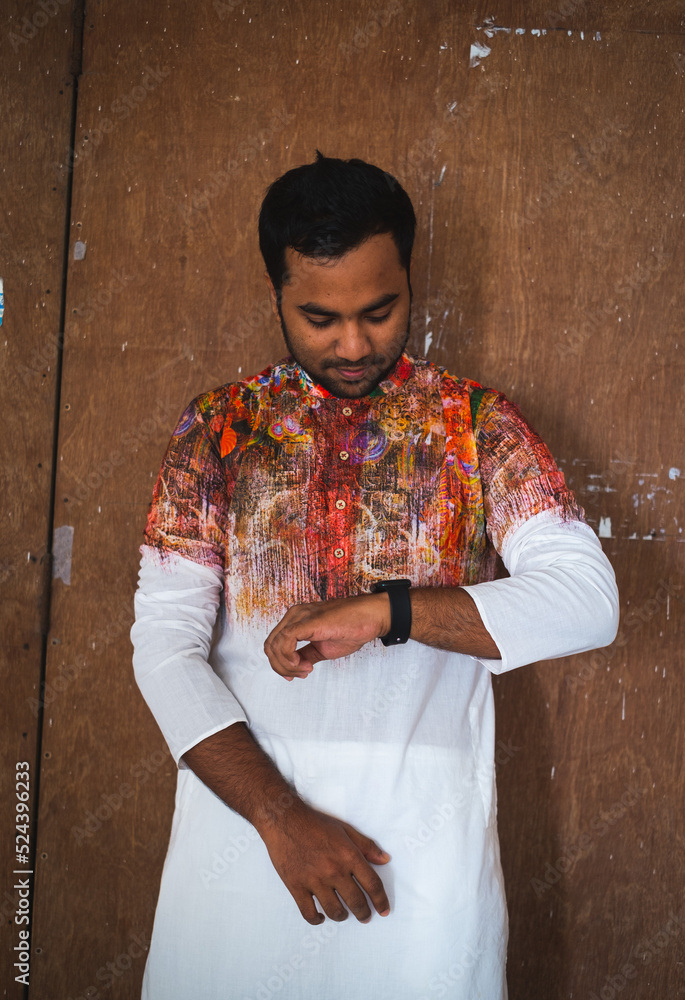 Foto de Bangladeshi young muslim boy in fashion model concept wearing ...