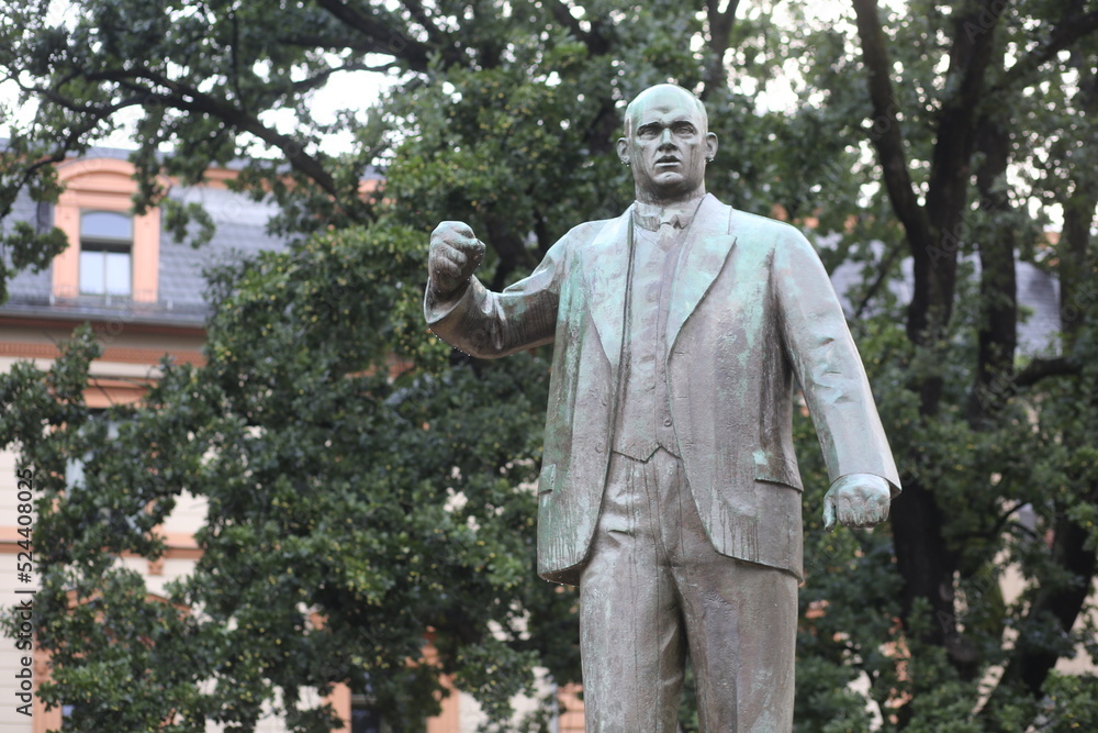 Ernst Thälmann statue in Weimar Germany done by Walter Arnold. Ernst ...