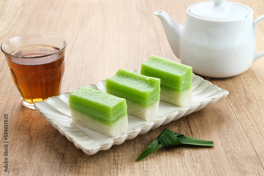 Foto de Kue Ketan Srikaya, Indonesian traditional snack, made from ...