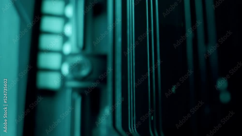 Movement along the surface of the case of heatsink connected to ...