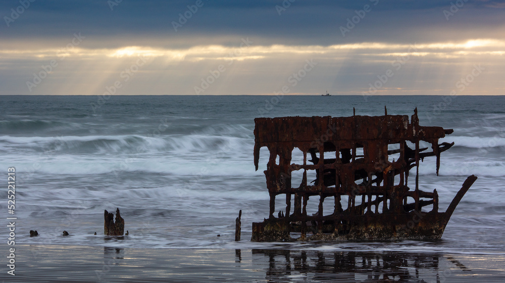 Peter Iredale Shipwreck at Dusk on Pacific Ocean Beach in Fort Stevens ...