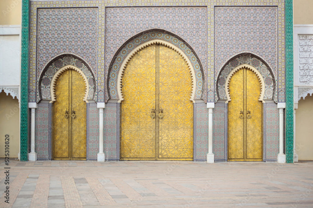 Fez Royal Palace Door and Colorful Mosaics, Fez City Center, Morocco ...