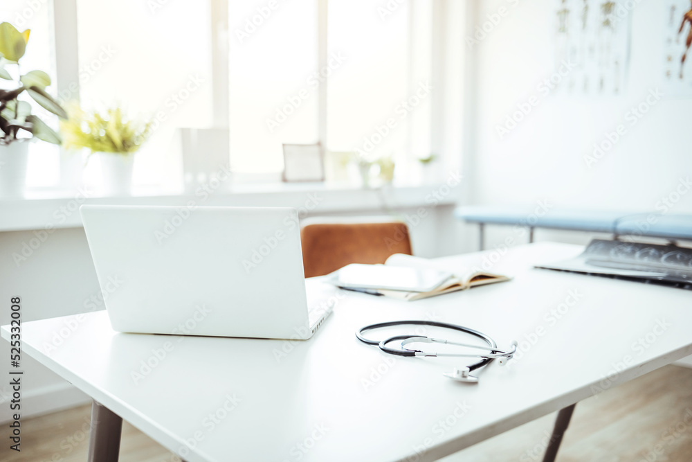 Interior of modern medical office. Doctor's workplace. Empty Doctors ...