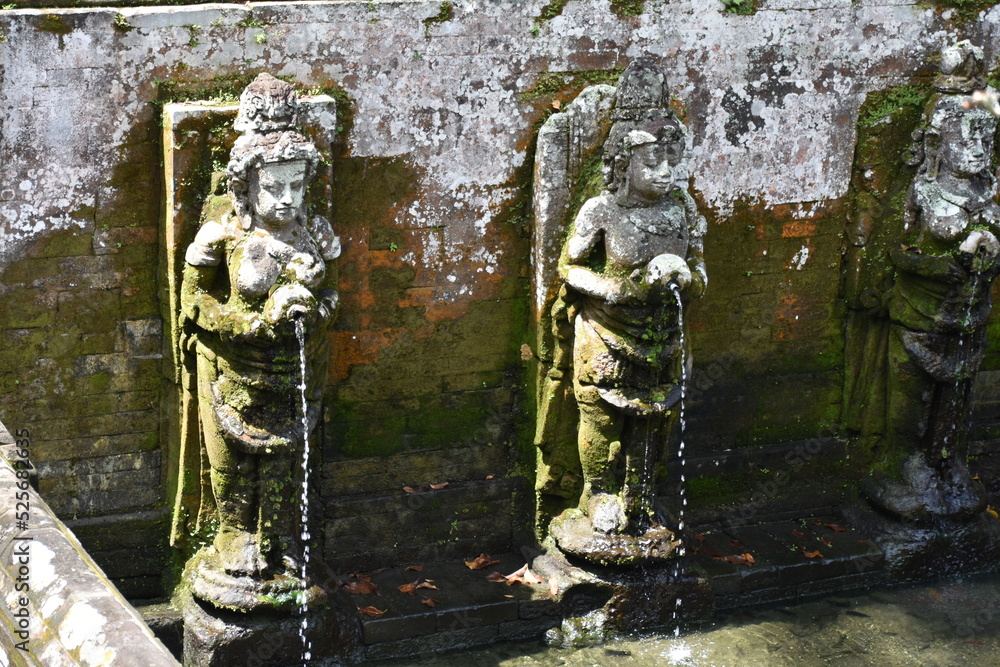 Fountain Statues Pouring Water into Reflecting Pool at Goa Gajah Temple ...