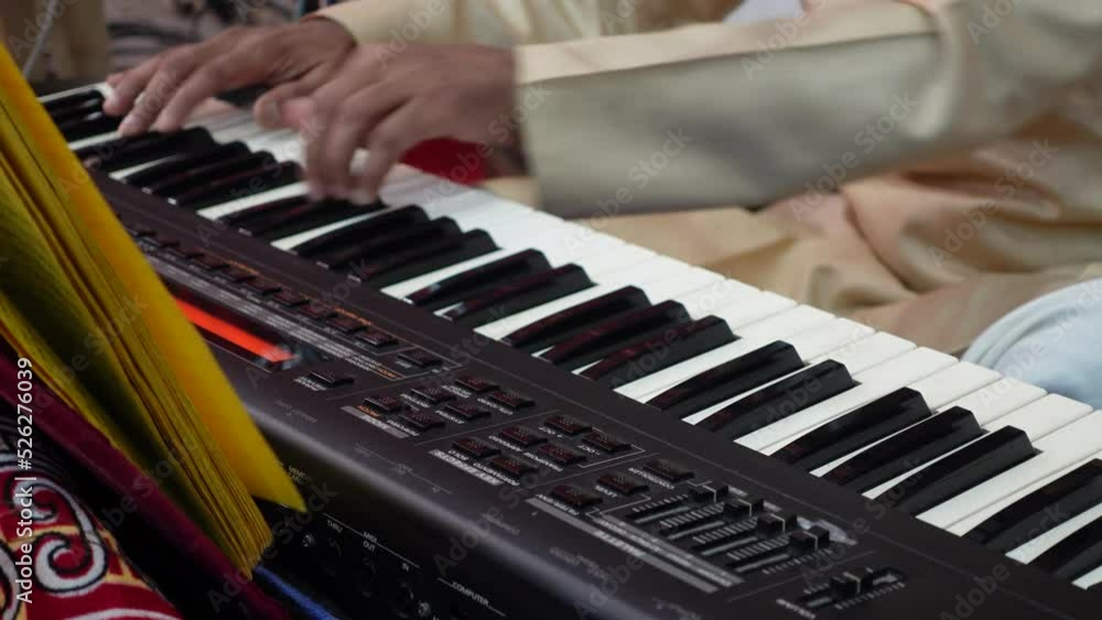 Stockvideo Tirupati, India 16th August 2022: Indian musicians and ...